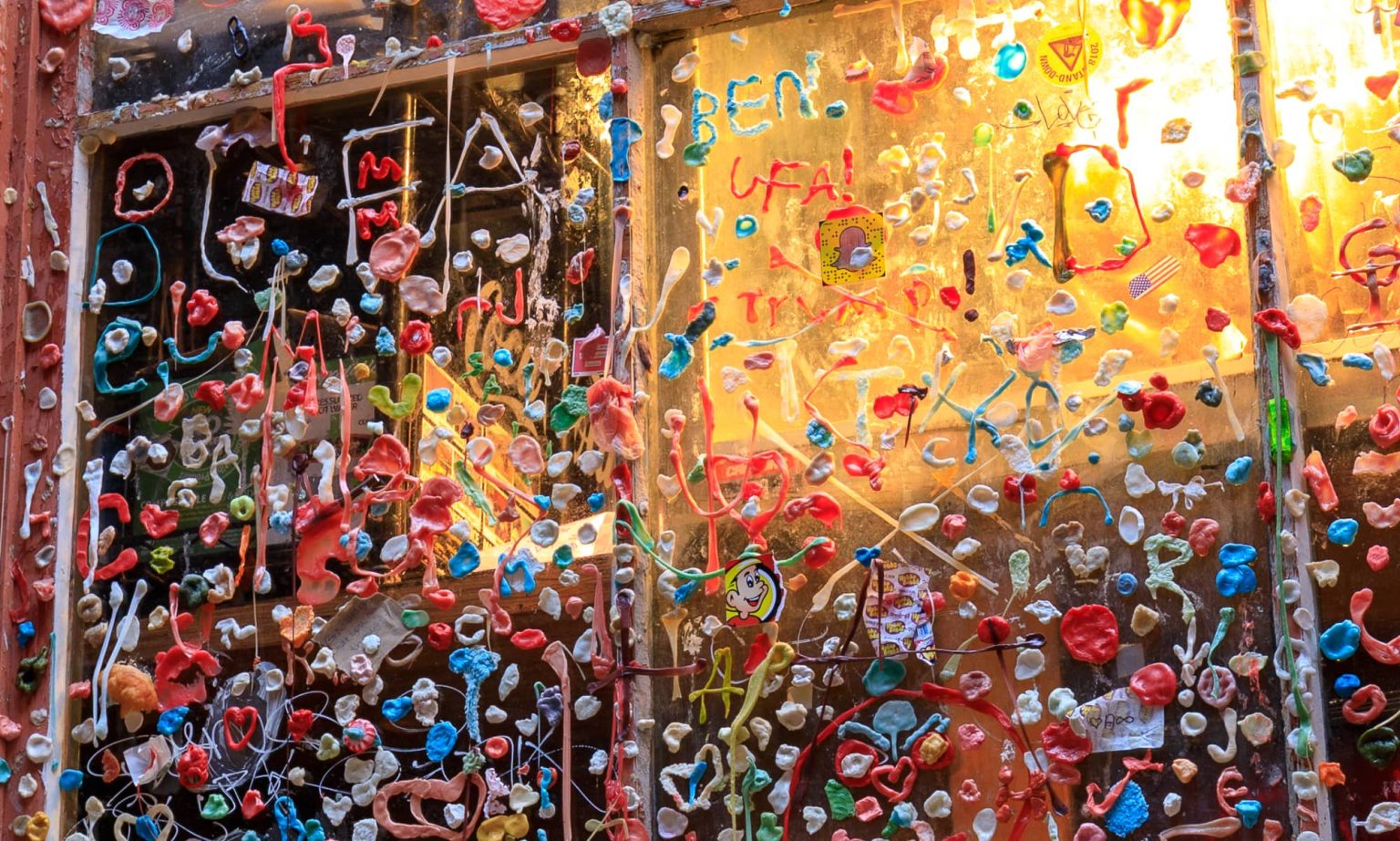 The Complete History of Seattle's Gum Wall - Seattle Travel